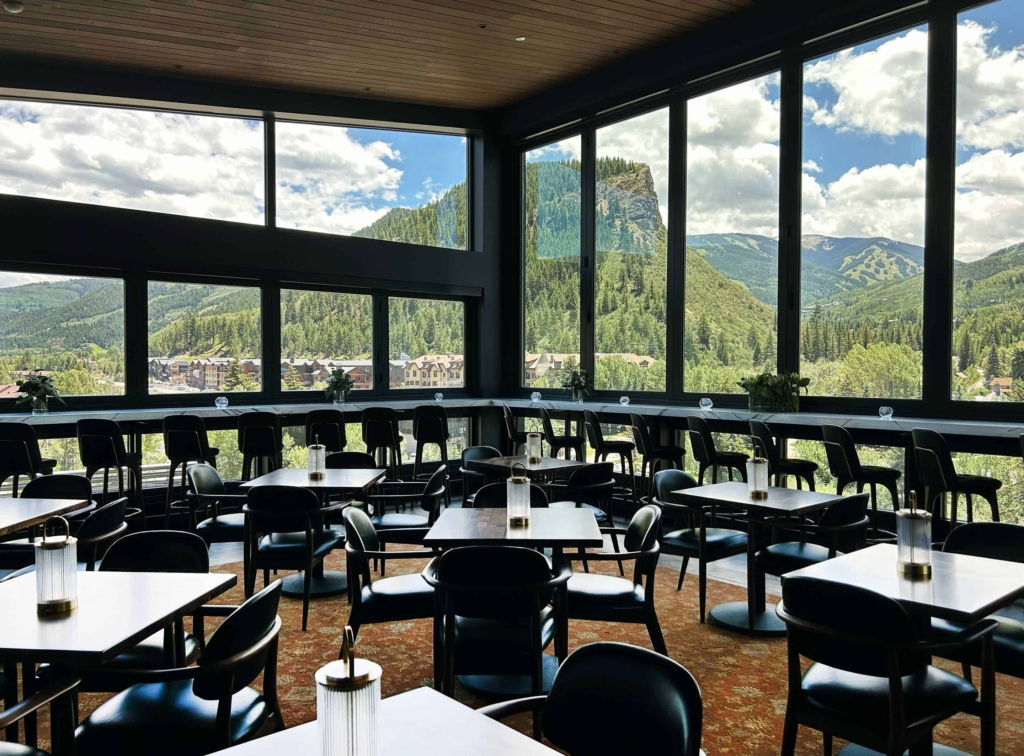 Lookout Bar | Riverfront Dining